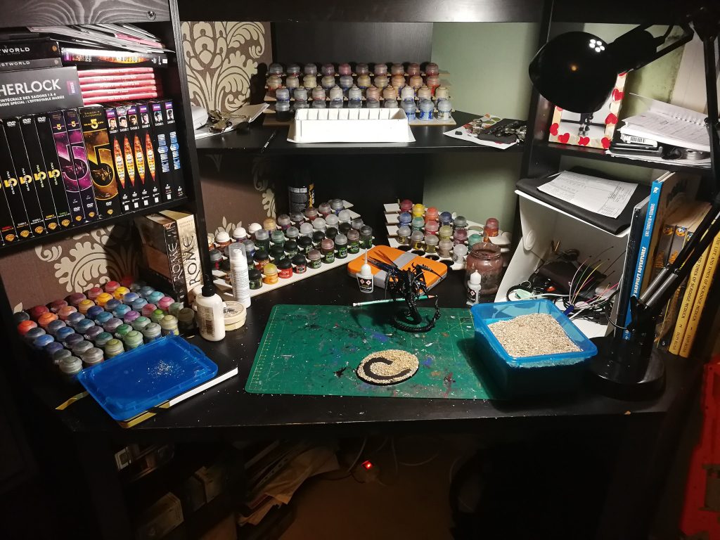 Desk Ideas - Wargaming Desks - Hutber's Warhammer